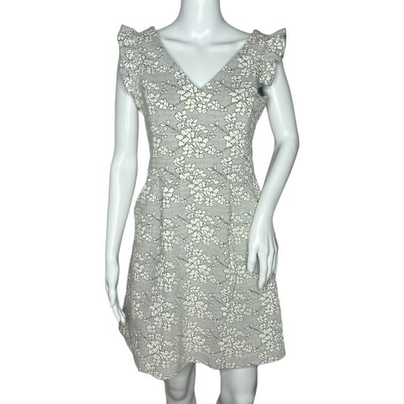 Tabitha | Dresses | Tabitha Dress Womens 4 White Black Floral Fit Flare ...